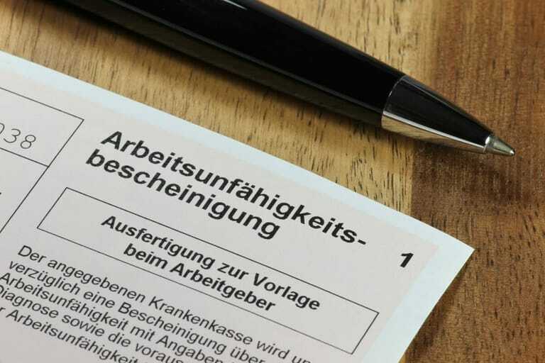 Attest für starke Regelschmerzen auf das Smartphone - Health&Care ...
