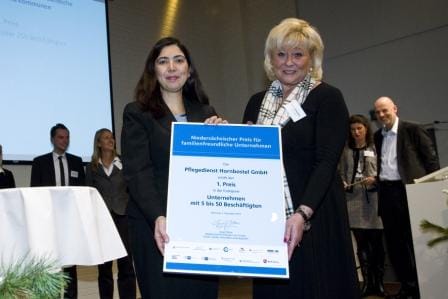 Auszeichnung: Familienfreundlichkeit zahlt sich aus - Health&Care Management