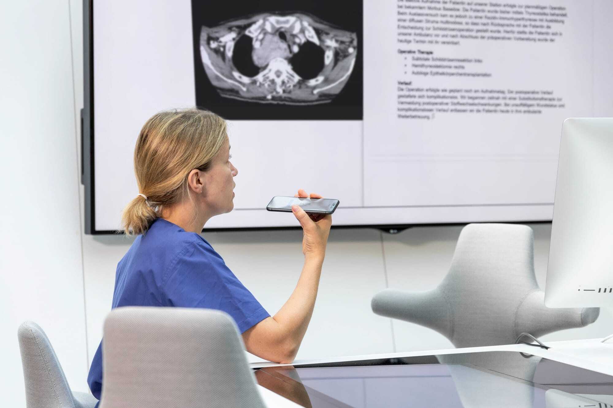 Arztberichte per Sprachsteuerung optimieren Klinikabläufe - Health&Care ...